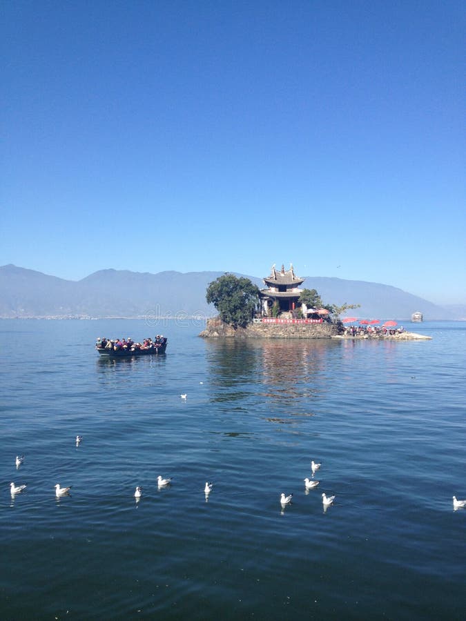 Erhai lake editorial image. Image of china, clear, dali - 75735640