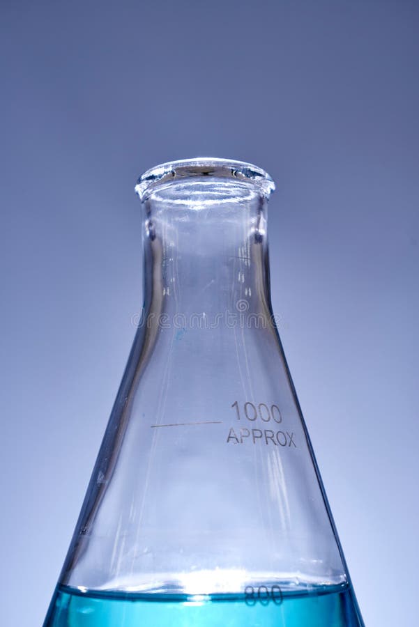 Erlenmeyer-Kolben stockfoto. Bild von forschung, erlenmeyer - 76972110