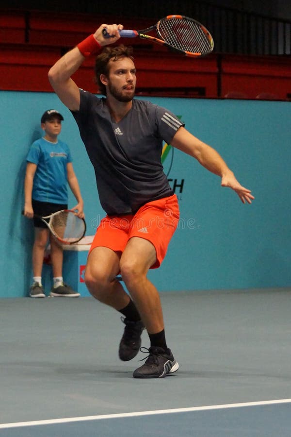 Ernests Gulbis (LAT) foto editorial. Imagen de campeón - 61222641