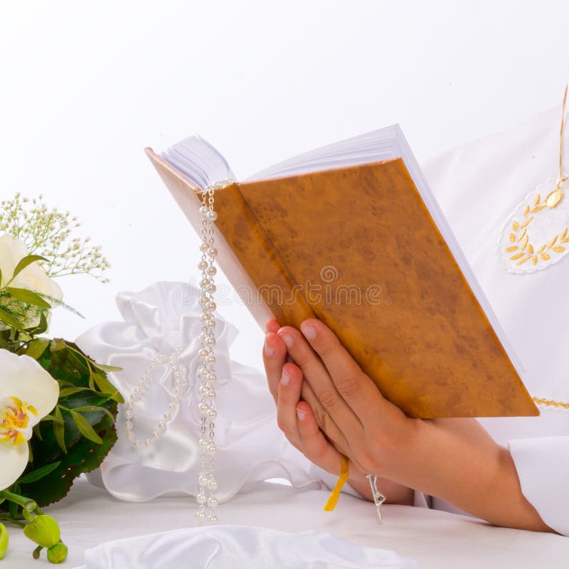 Erste heilige Kommunion stockbild. Bild von bibel, katholisch - 49295087