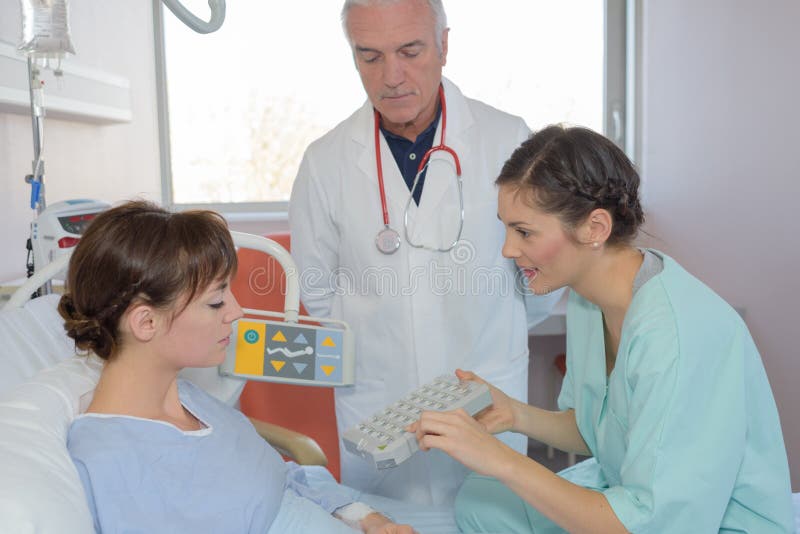 Erteilen Von Anweisung in Der Dosierung Stockfoto - Bild von ...