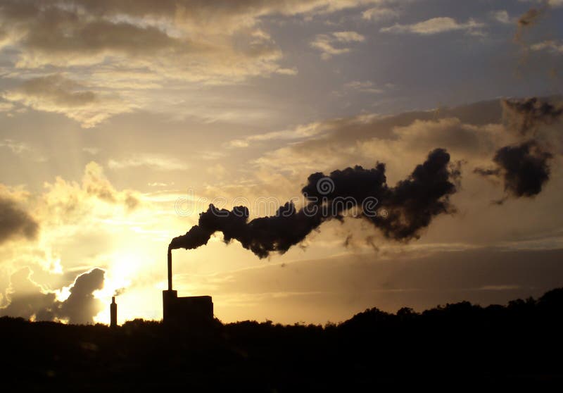 Eructo de humo imagen de archivo. Imagen de esmog, lugares - 54163