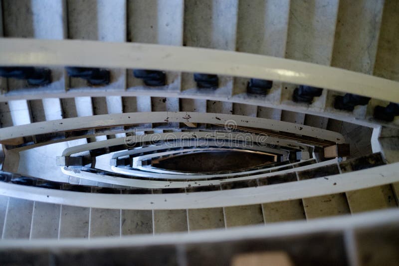 Escadaria Infinita Em Uma Galeria De Arte Imagem de Stock - Imagem de ...