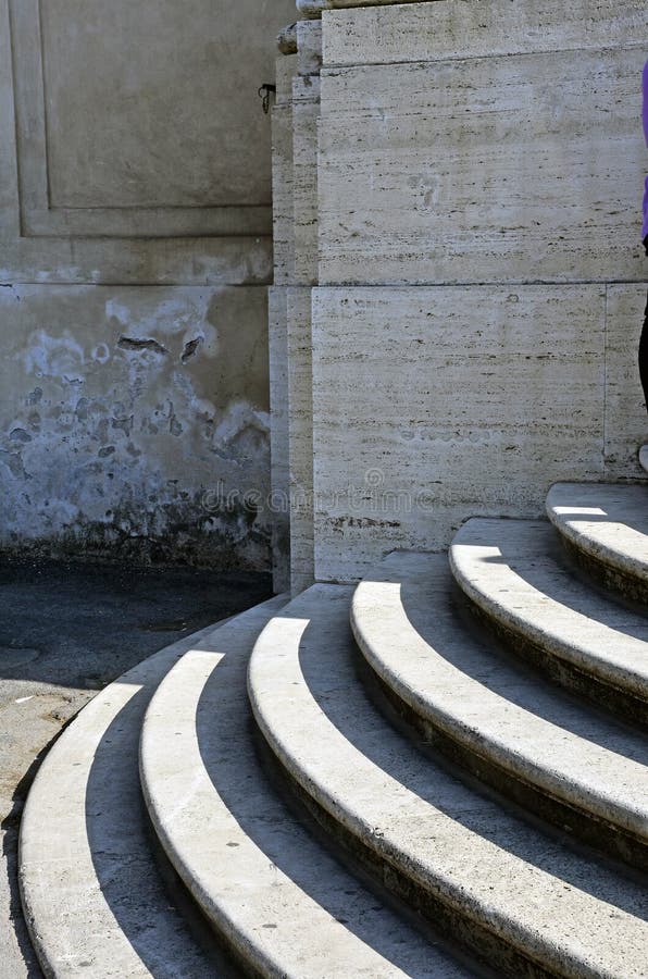 Escadas redondas foto de stock. Imagem de círculo, escada - 21442282