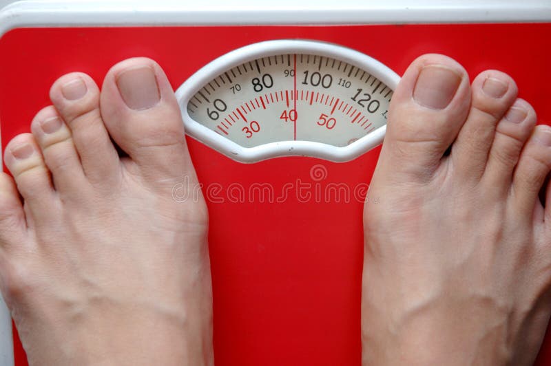 Escala de peso imagem de stock. Imagem de pesar, pés, peso - 2477369