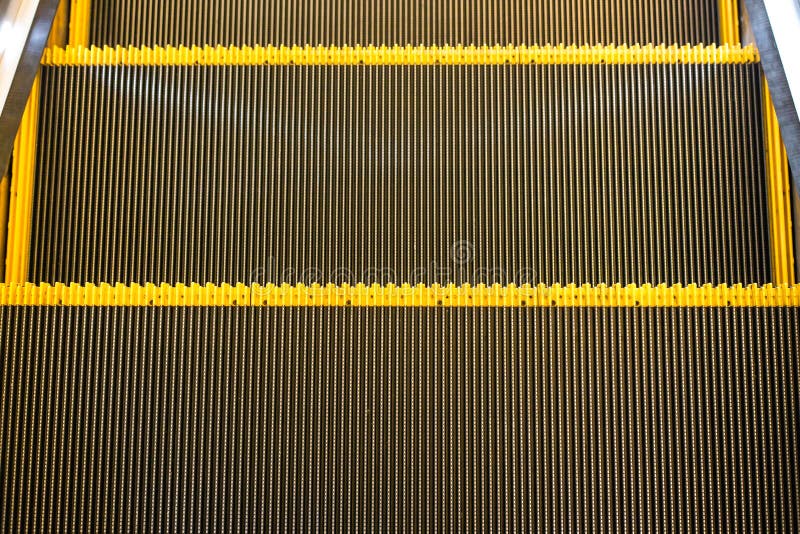 Escalator Texture Stock Illustrations – 128 Escalator Texture Stock ...