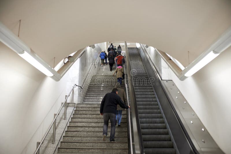 Escalator Stairs Crowd Terminal Stock Photos - Free & Royalty-Free ...
