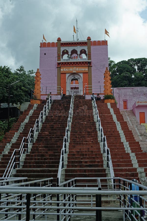 Escalier Haut Et Haut De Matsyodari Devi Goddesstemple à Ambad Jalna ...