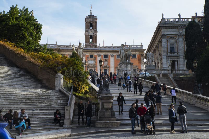 Escaliers à Piazza Del Campidoglio Image stock éditorial - Image of ...