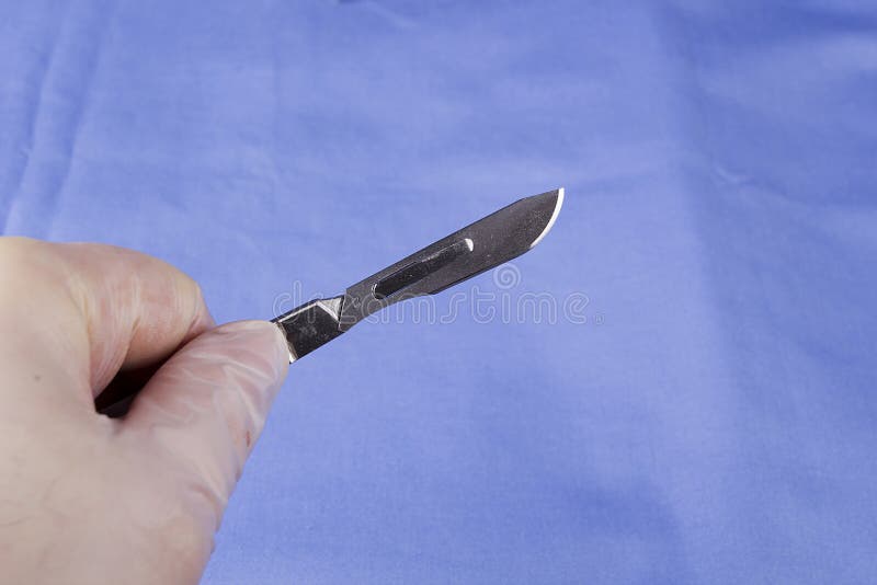 Escalpelo quirúrgico imagen de archivo. Imagen de cirujano - 37967487