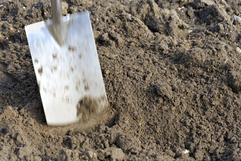 Escavar imagem de stock. Imagem de preparar, homem, solos - 67793775