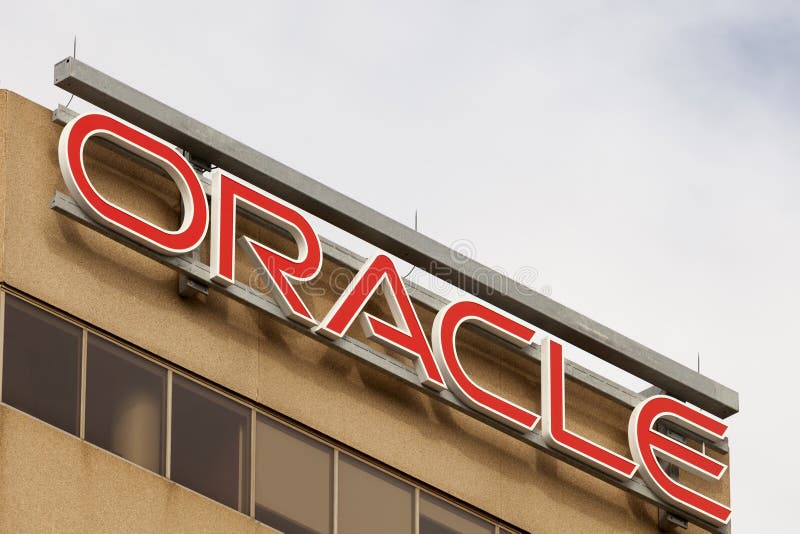 Logotipo Da Empresa De Oracle Nas Matrizes Que Constroem O 18 De Junho ...