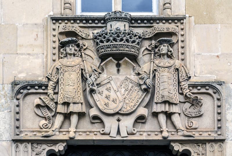 Escudo De Armas De La Casa De Miranda Ciudad Rodrigo Imagen de archivo ...