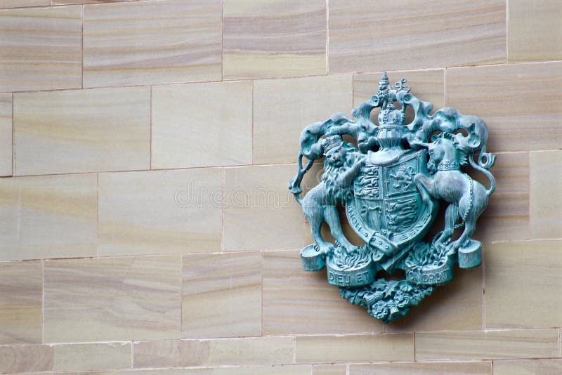 Escudo De Armas Real (reina Elizabeth II) Imagen de archivo - Imagen de ...