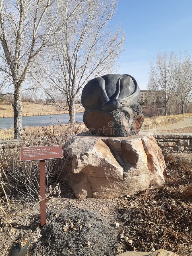 Escultura tapfuma gutsa foto de stock editorial. Imagem de parede ...