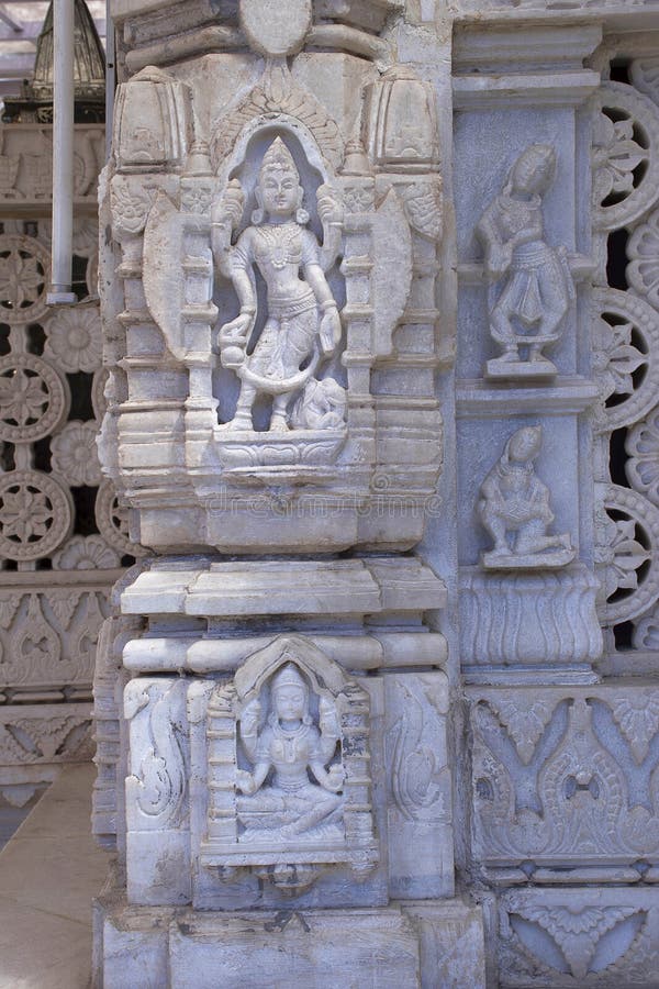 Escultura, Templo Jain De Somwar Peth, Pune Imagen de archivo - Imagen ...