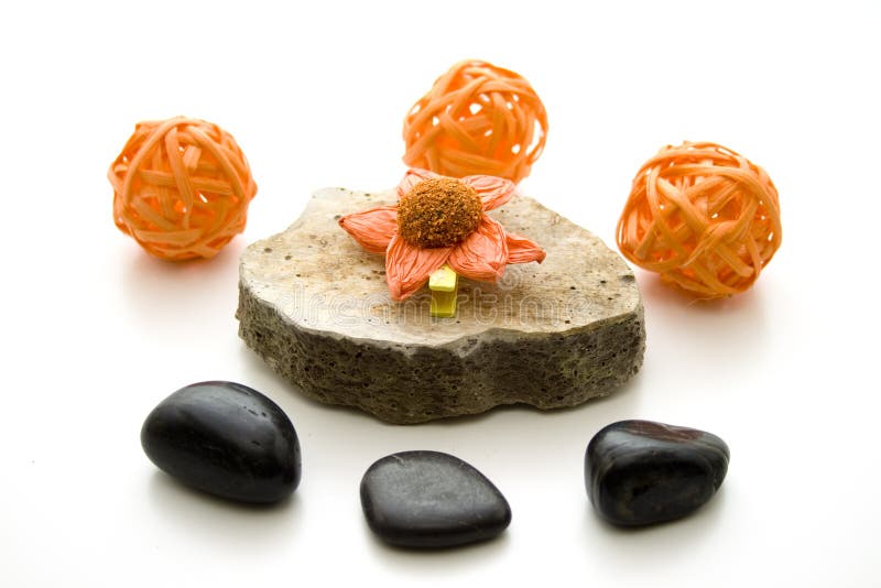 Esfera Anaranjada De La Paja En Piedra Foto de archivo - Imagen de ...