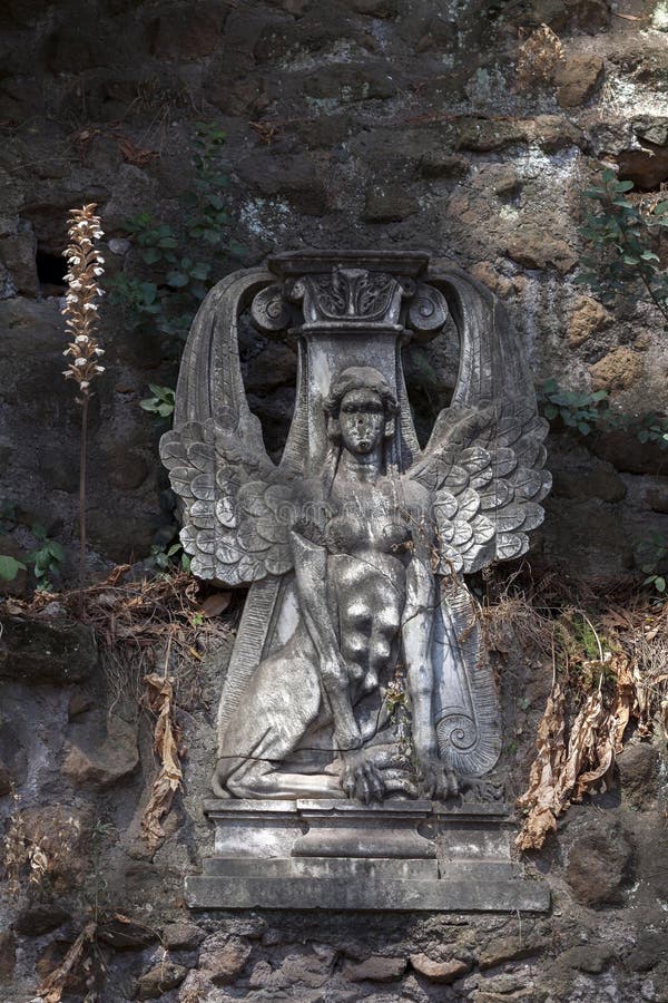 Esfinge Griega Horti Farnesiani Foto de archivo - Imagen de griego ...