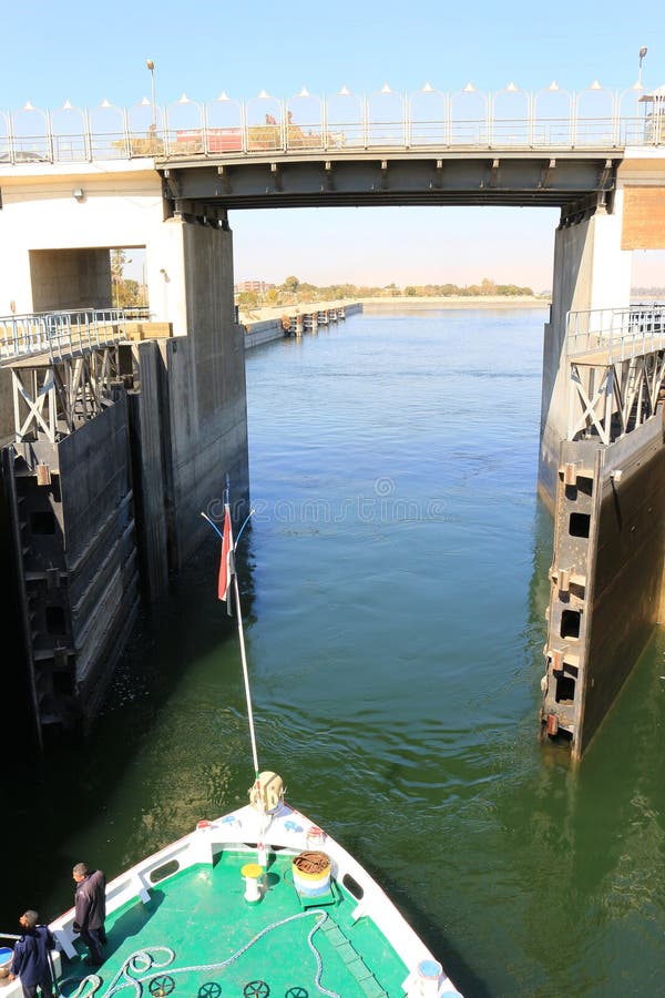 Esna ship locks in Egypt editorial stock photo. Image of cana - 71330428