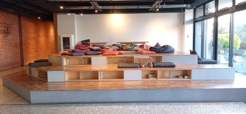 Espacio Habitable Amplio De Lectura Descanso Foto de archivo - Imagen ...