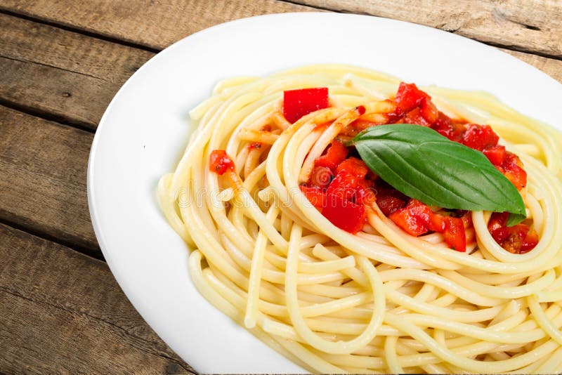 Espaguetis imagen de archivo. Imagen de horizontal, cultura - 117961915