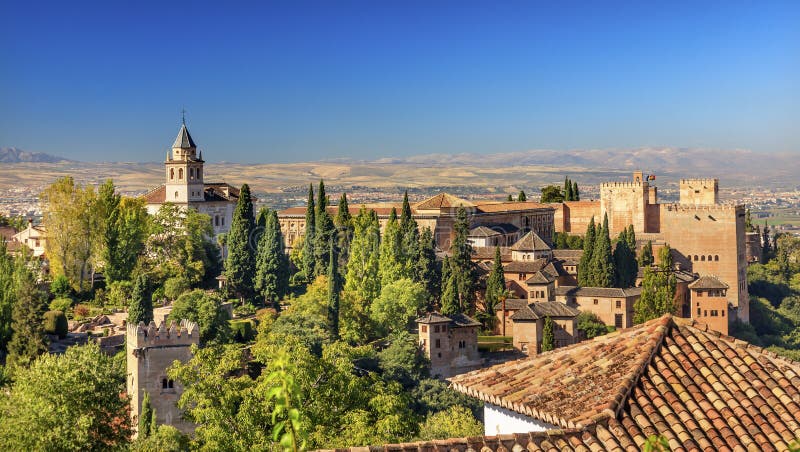 Espanha De Alhambra Castle Towers Granada Andalusia Foto de Stock ...