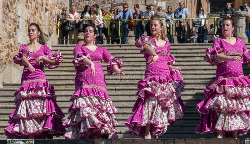 Dançarinos Do Flamenco, Marbella, Espanha. Fotografia Editorial ... Dançarinos Do Flamenco, Marbella, Espanha. Fotografia Editorial ...