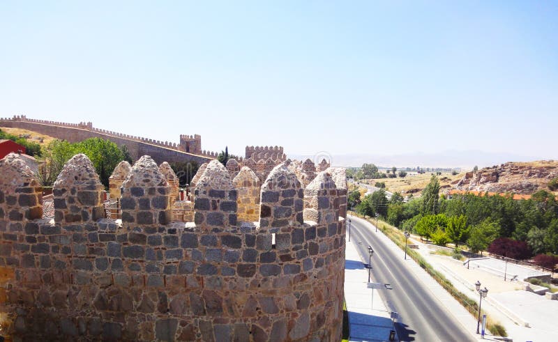 Espanha Medieval Da Parede De Avila Foto Editorial - Imagem de velho ...