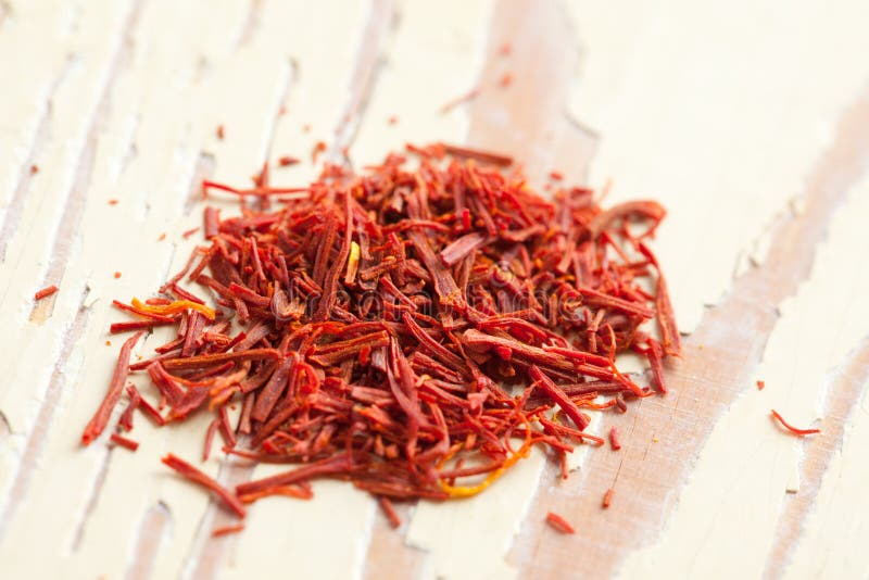 Especia del azafrán foto de archivo. Imagen de seco, sabor - 16905816
