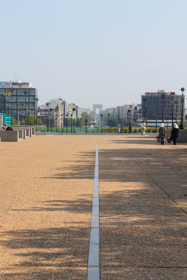 Esplanade De La Defense in Paris Stock Photo - Image of light, famous ...