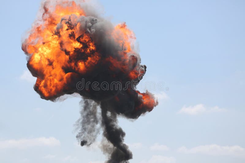 Esplosione fotografia stock. Immagine di armageddon, bomba - 61567764