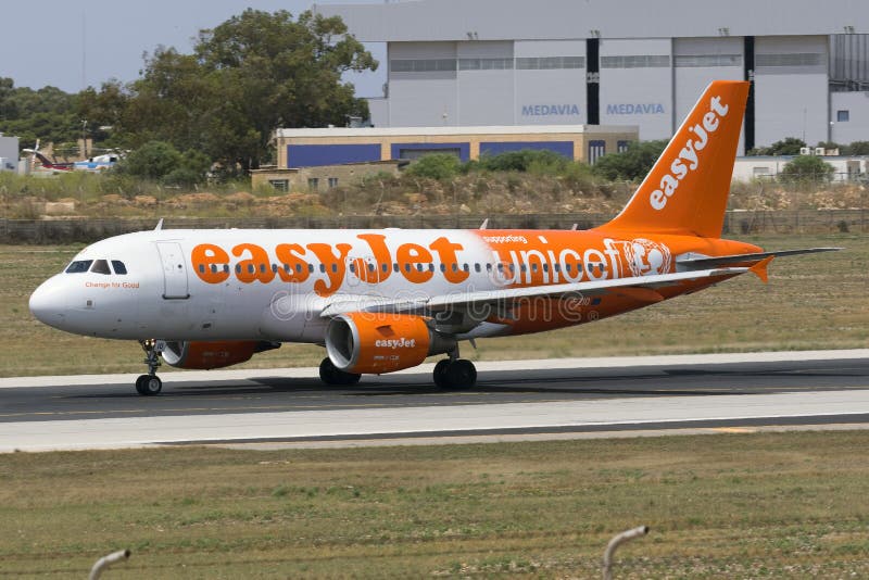 Esquema De Cores Especial Easyjet Airbus Foto Editorial - Imagem de ...