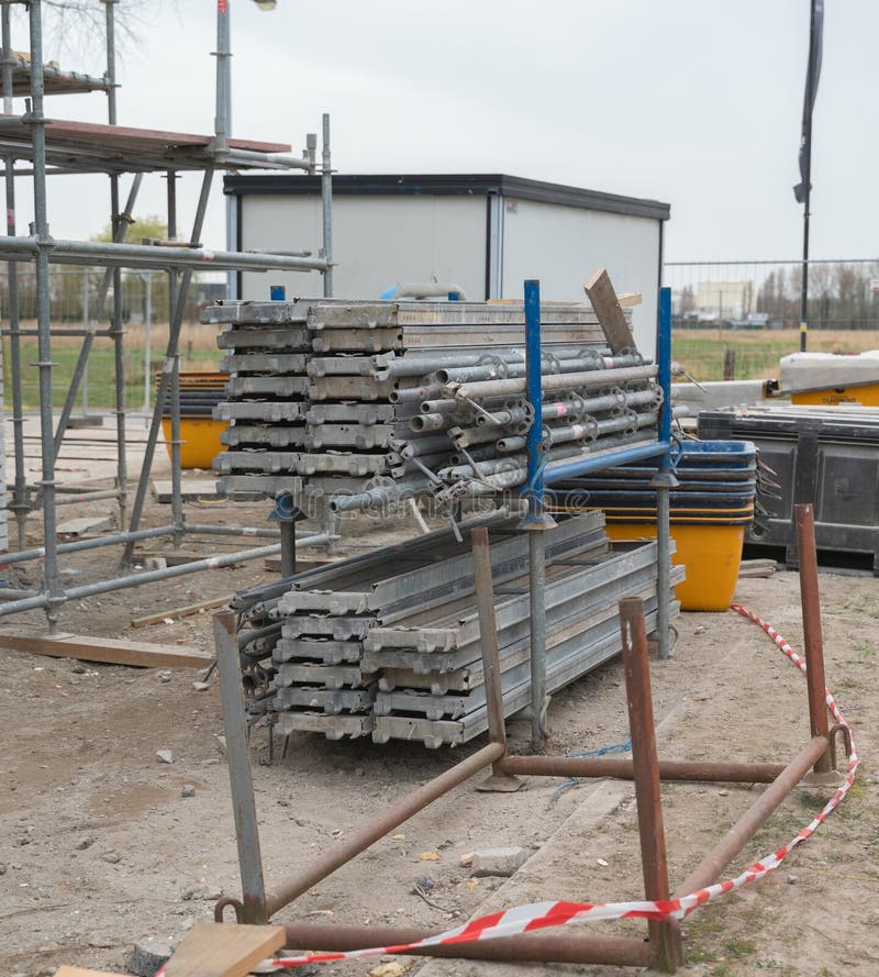 Essential Equipment and Scaffolding Materials for Construction Sites ...