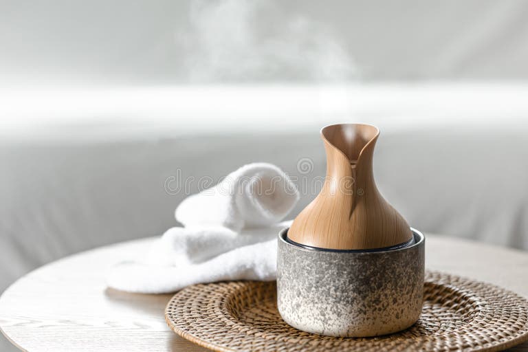Essential Oil Aroma Diffuser Humidifier Diffusing Water in the Air ...