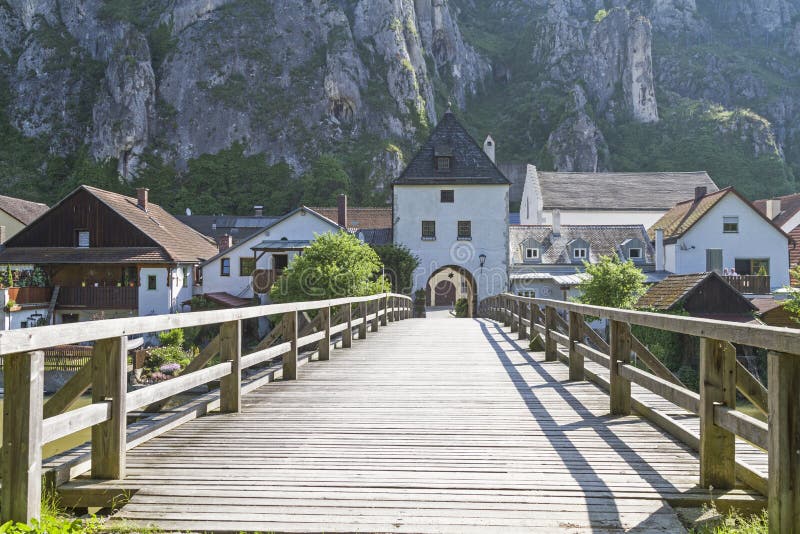 Essing im Tal Altmuehl stockbild. Bild von bayern, eingang - 32867557