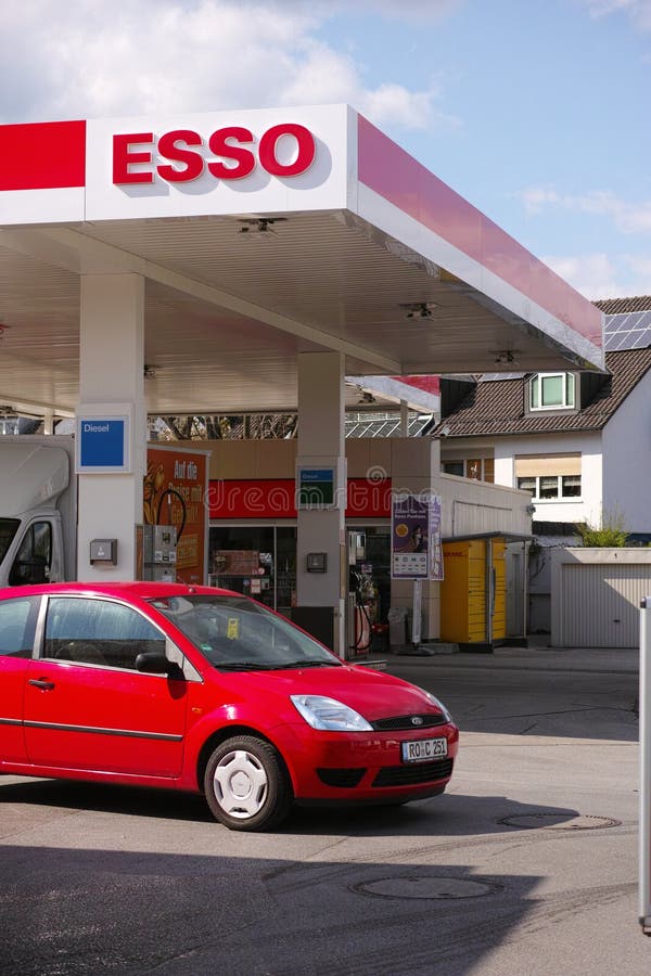 Esso Station editorial photo. Image of cost, business - 20865446