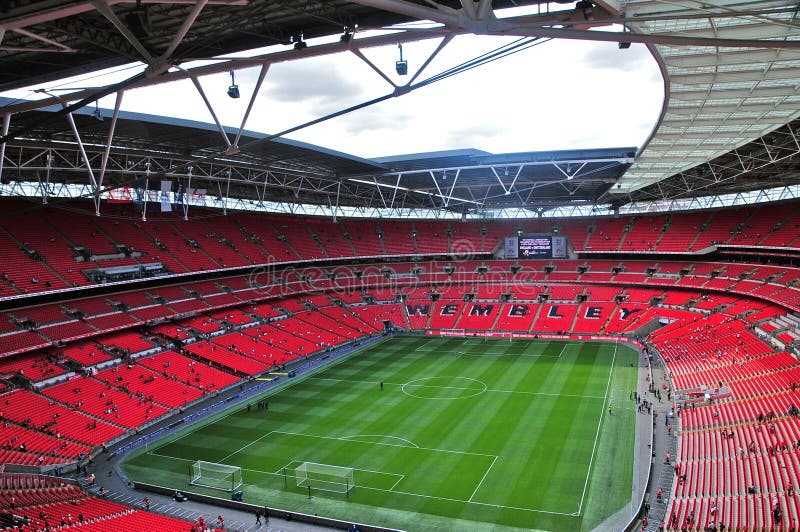 Exterior Cardiff Do Millennium Stadium Foto de Stock Editorial - Imagem ...