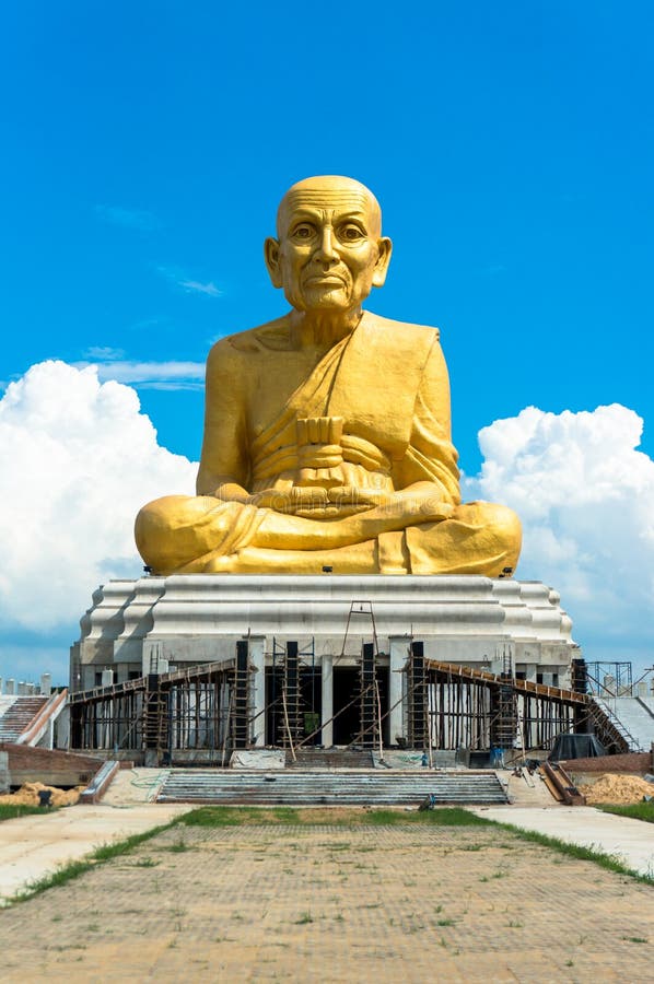 Estátua De Plutônio Thuat De Luang Foto de Stock - Imagem de monumento ...