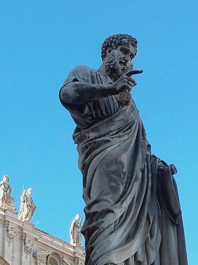 Estátua de Roma foto de stock editorial. Imagem de santo - 135704633