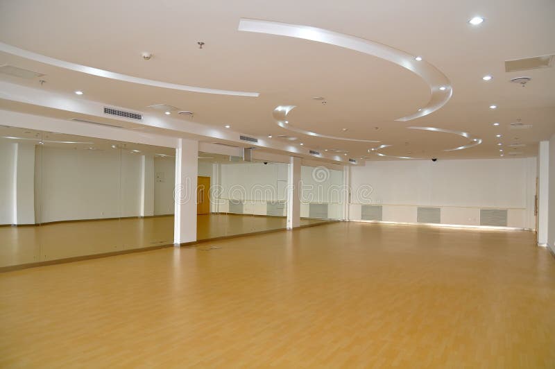 Estúdio da dança foto de stock. Imagem de vazio, classe - 17546746