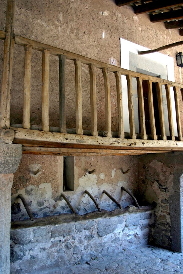 Establos 2 imagen de archivo. Imagen de mallorquina, pasillo - 7490625