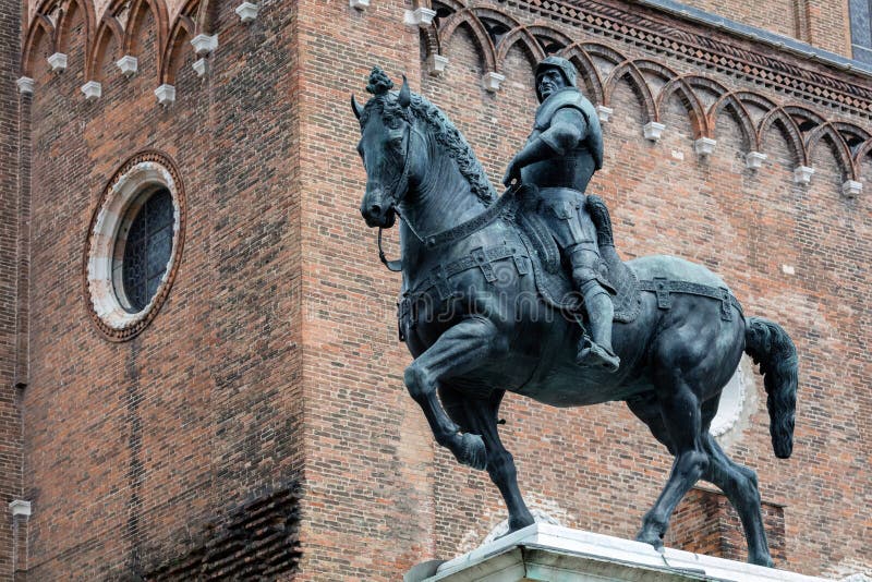 Estatua De Bartolomeo Colleoni, Venecia, Italia Foto de archivo ...