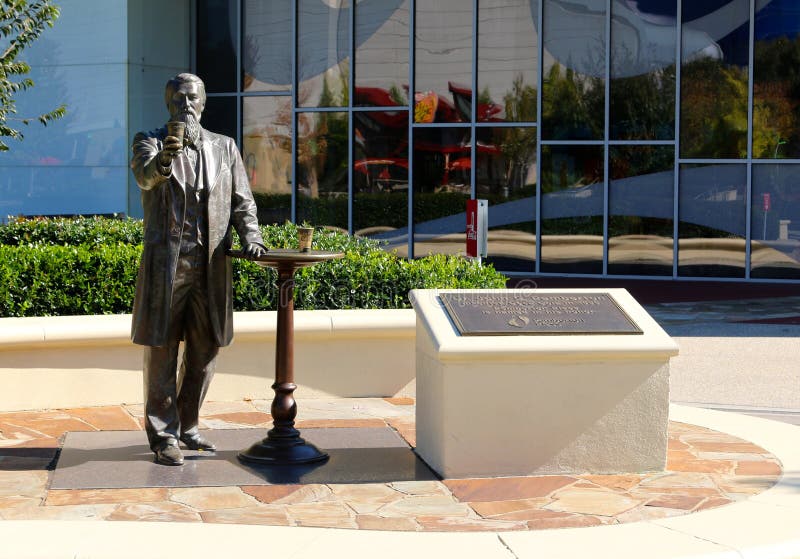 Estatua De John Pemberton, Inventor De La Coca-Cola Fotografía ...