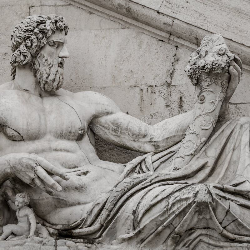 Estatua De Neptuno En Piazza Del Campidoglio, Roma, Italia Foto de ... Estatua De Neptuno En Piazza Del Campidoglio, Roma, Italia Foto de ...