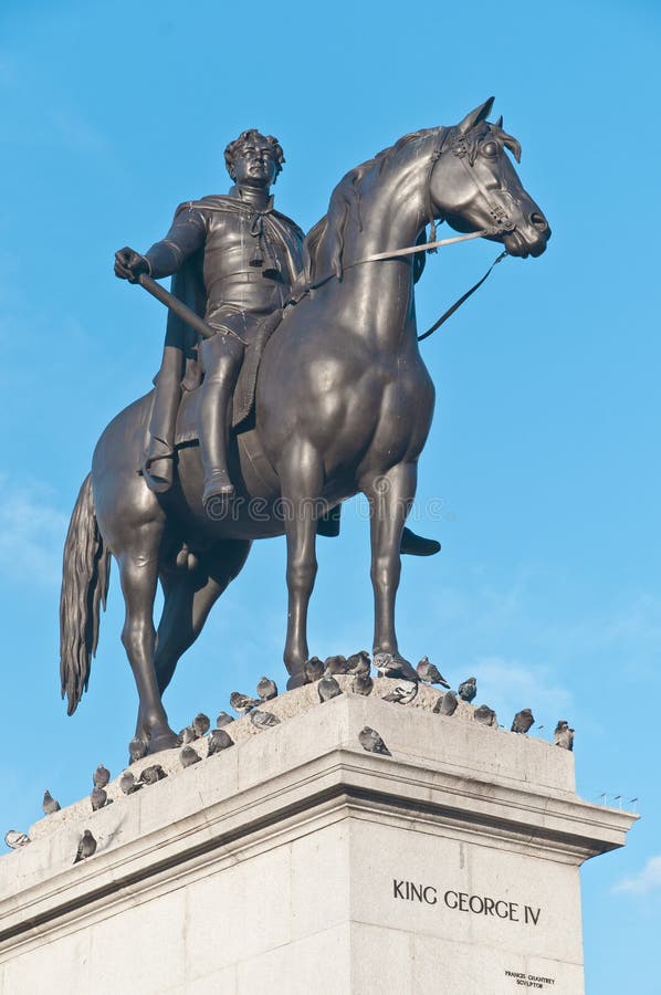 Estatua De Rey George V En Londres, Inglaterra Foto de archivo - Imagen ...