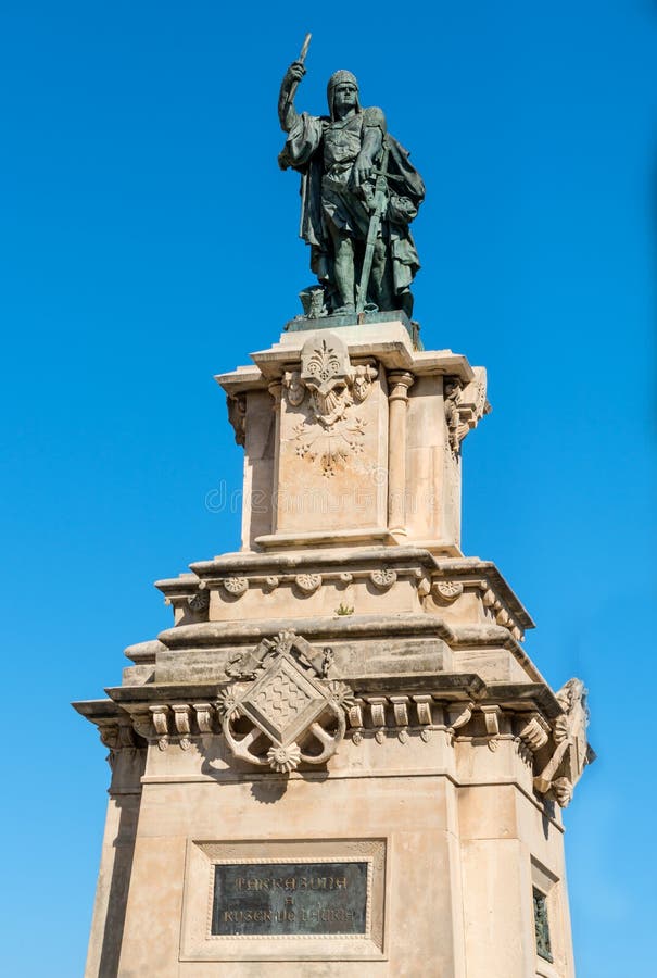 Estatua de Roger De Lauria imagen de archivo. Imagen de recorrido ...