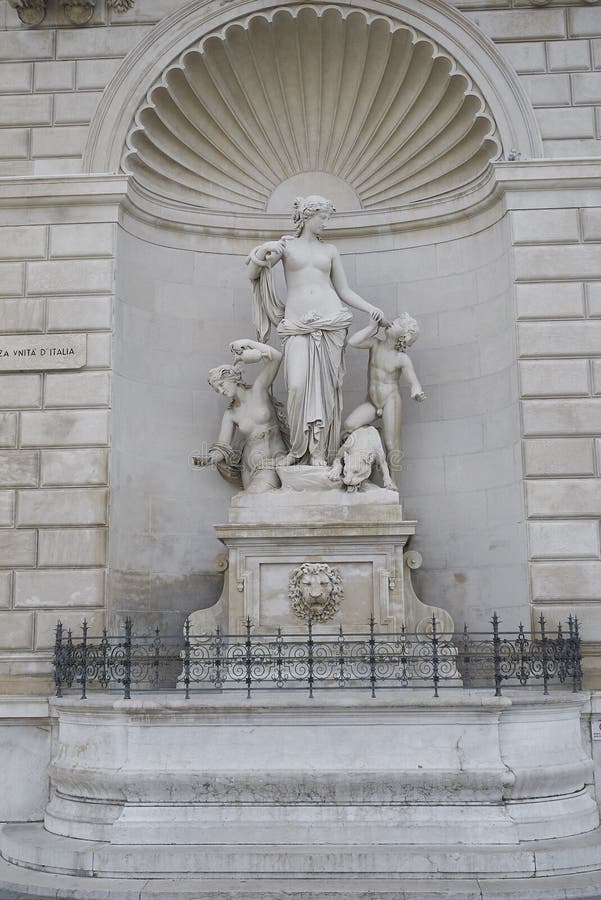 Estatua de Teti imagen de archivo editorial. Imagen de principal ...