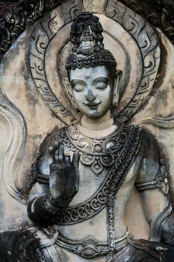 Estatua de un Buda imagen de archivo. Imagen de primer - 34219493