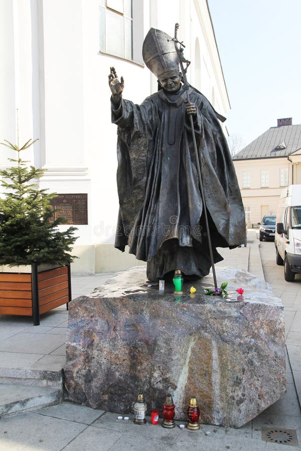 Estatua de Wojtyla foto de archivo. Imagen de arte, turismo - 39564610