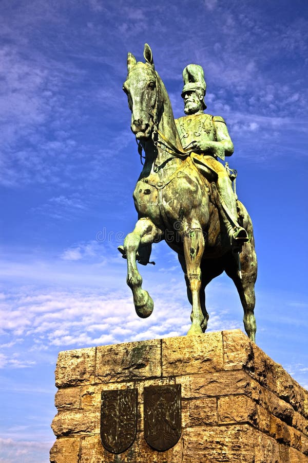 Estatua en Colonia foto de archivo. Imagen de caballo - 10846736